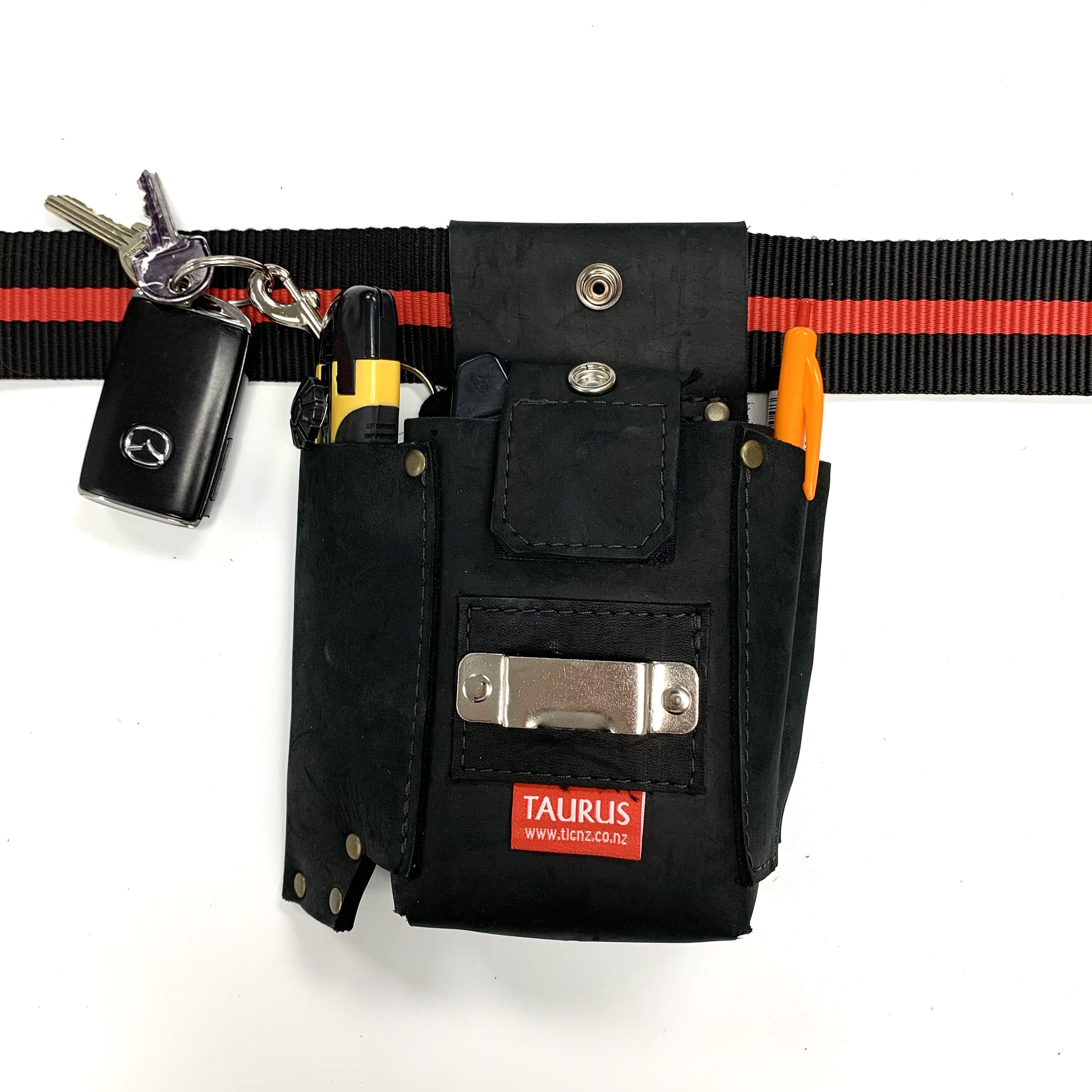 Taurus Leather Warehouse Pouch Medium – Engineers Collective